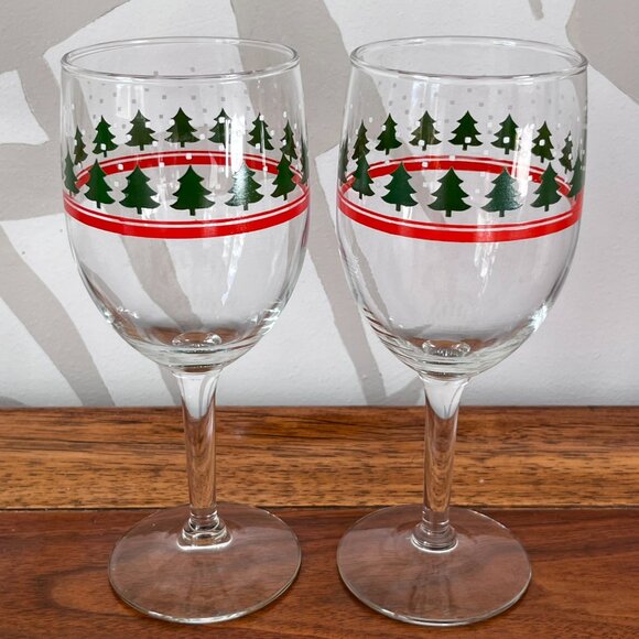 Libbey | Dining | Pair Of 2 Libbey Winterland Wine Glasses Vintage ...